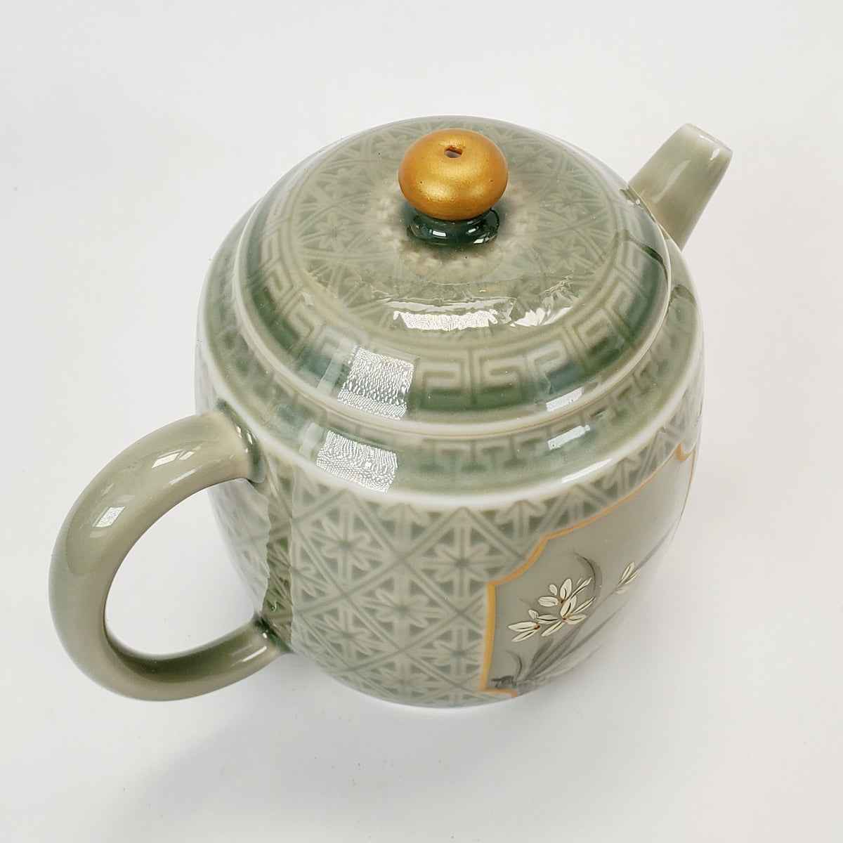 Teapot Olive Green Celadon Glaze Over White Porcelain 140 ml – Tea Habitat